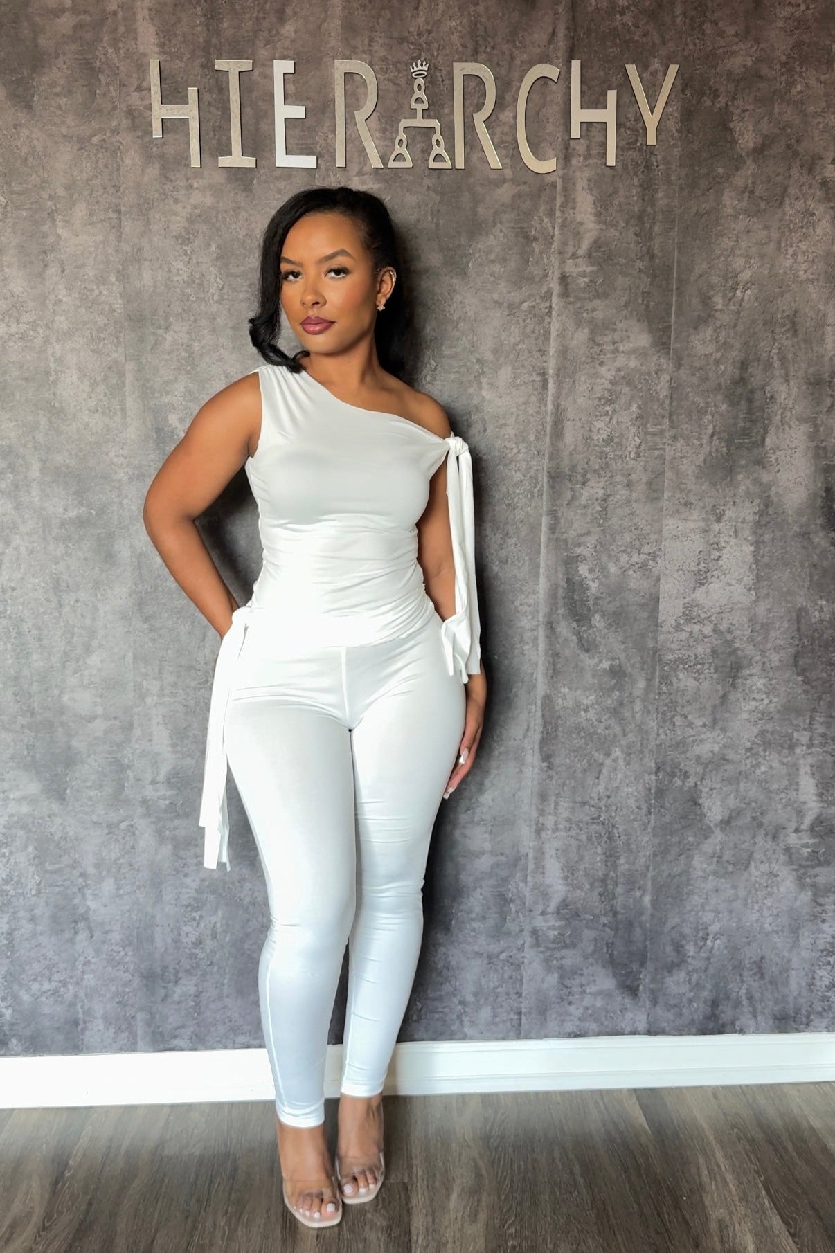 Aaliyah Off-Shoulder Tie Me Down Set – Hierarchy